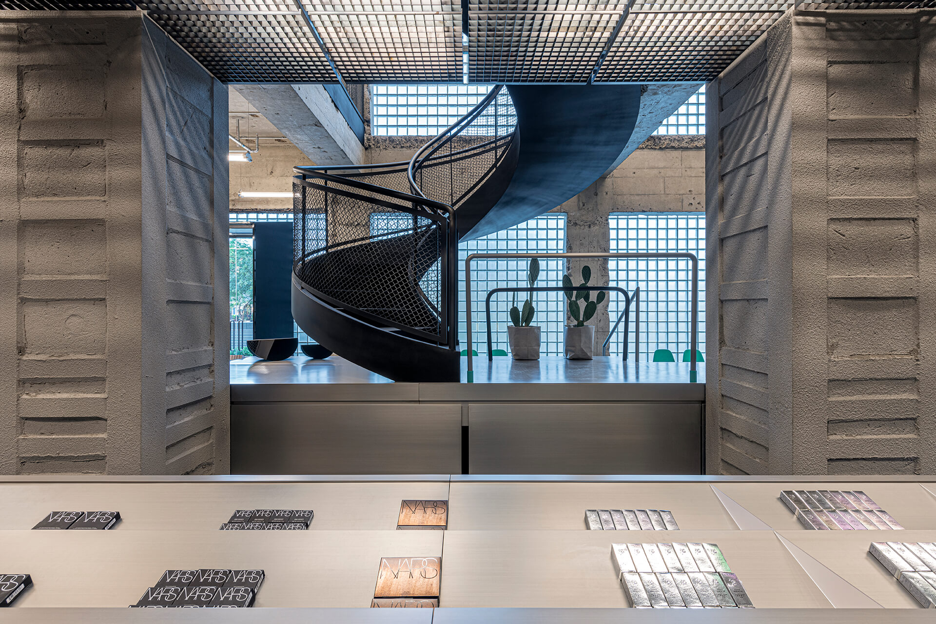 HARMAY, The Chinese Cosmetics retailer is expanding its store presence ...