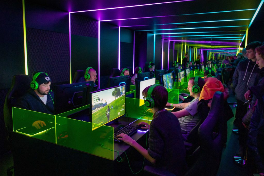 Razer Sharp have opened in Chinatown London for their European debut ...