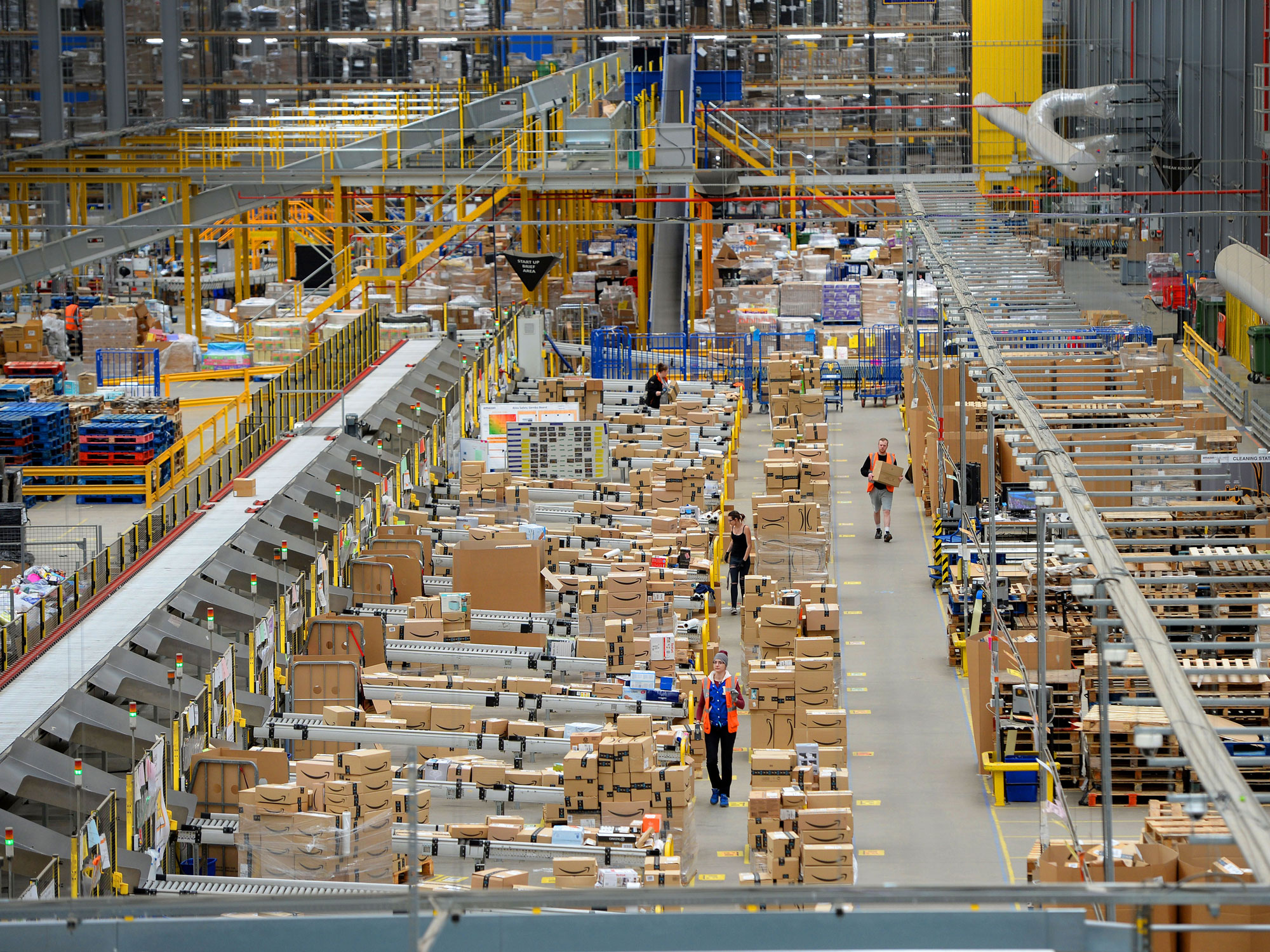 Amazon Plans New Fulfilment Centre - Retail & Leisure International