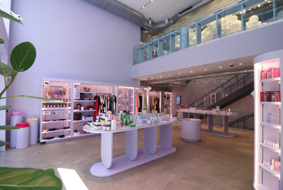 b8ta Completes Acquisition of Re:Store | Retail & Leisure International