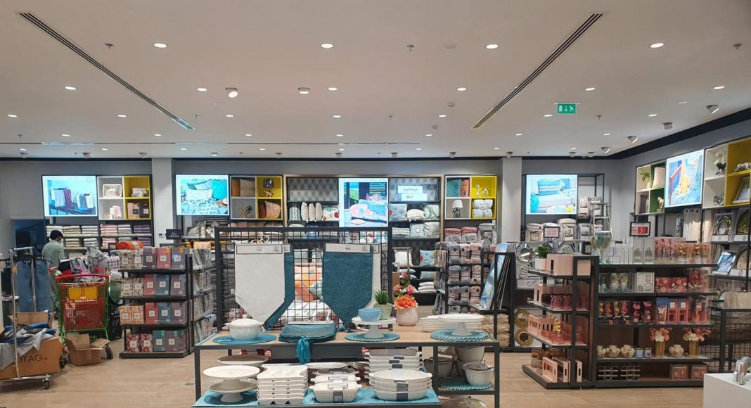 REDTAG Launches Latest Retail Outlet - Retail & Leisure International