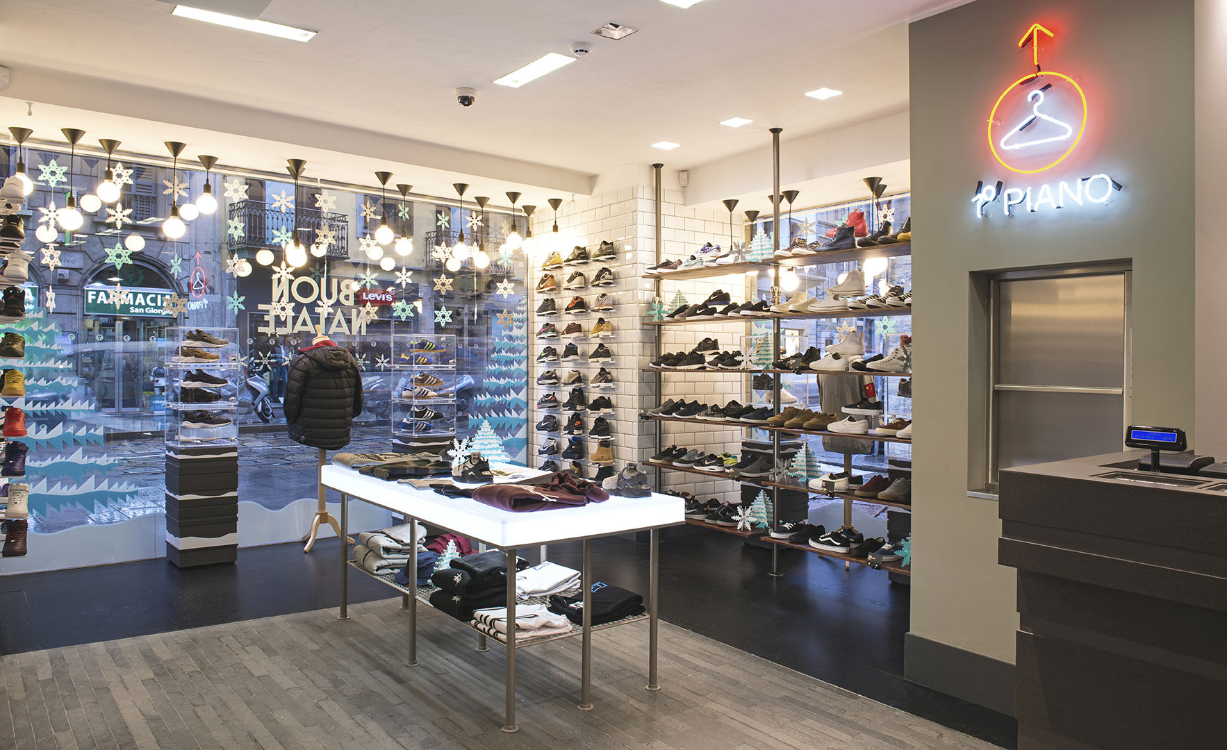 JD Group Looks to Expand Size? Banner to Canada | Retail & Leisure ...