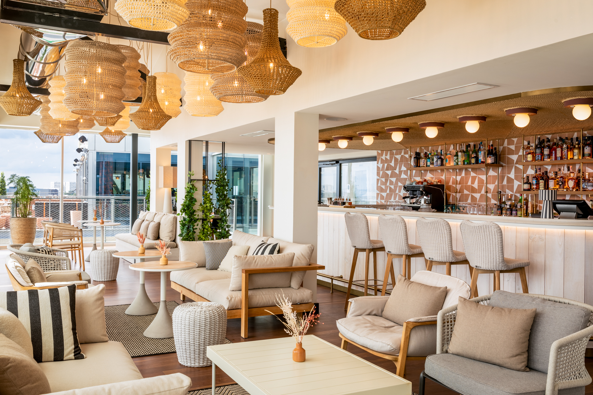 Renaissance Hotels Debuts in Bordeaux | Retail & Leisure International