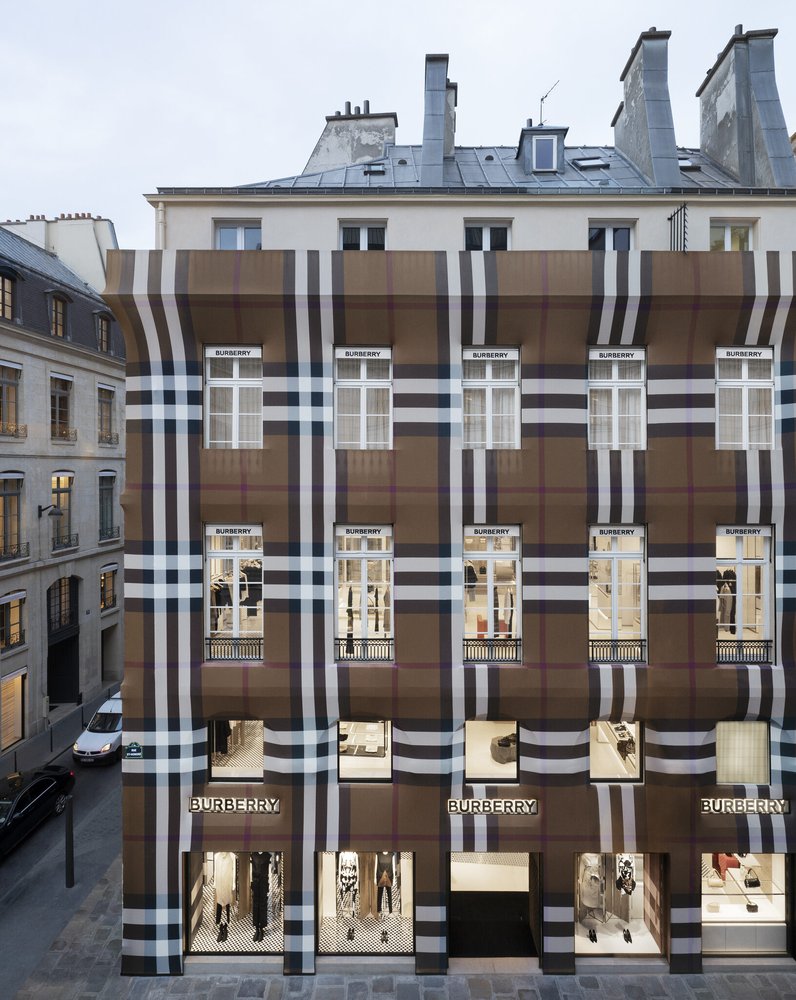 Burberry Debuts A New Flagship - Retail & Leisure International