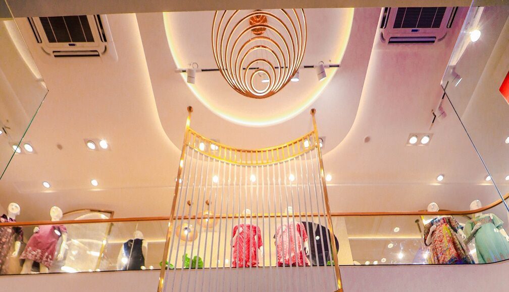 W Launches Largest Experiential Store To Date - Retail & Leisure ...