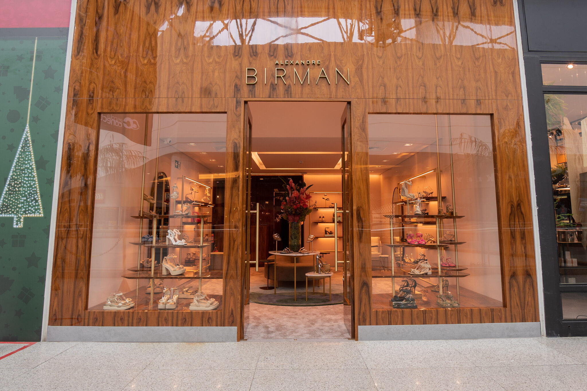 Alexandre Birman Expands in Brazil | Retail & Leisure International