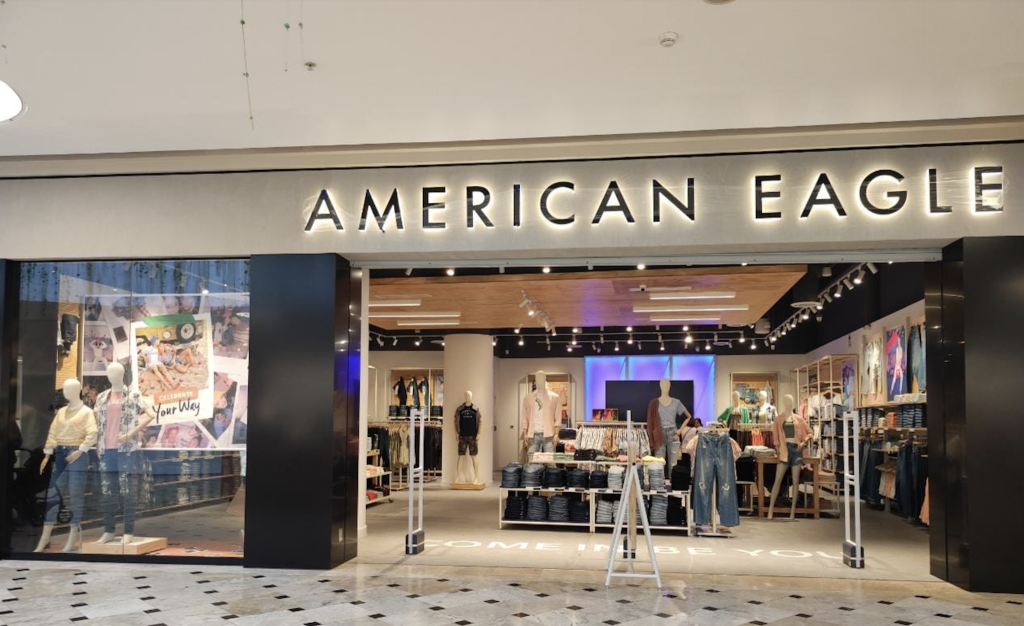 American Eagle Launches Peru Store - Retail & Leisure International