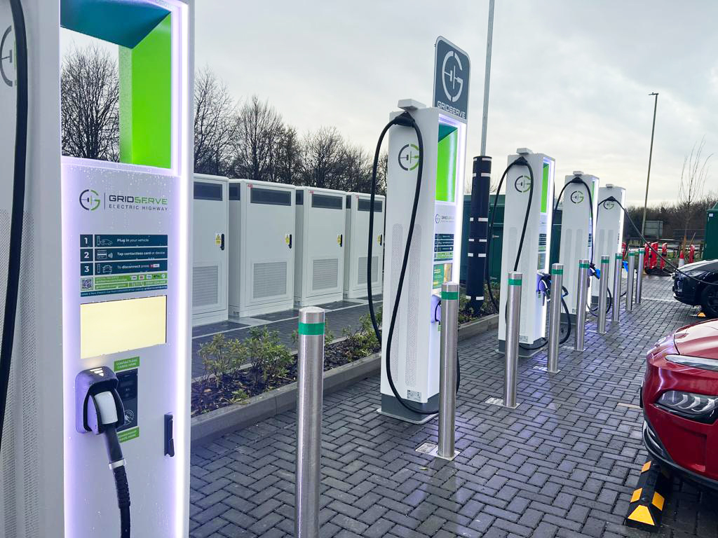 Taco Bell, Greggs & Gridserve Open at Solstice Park, Amesbury | Retail ...