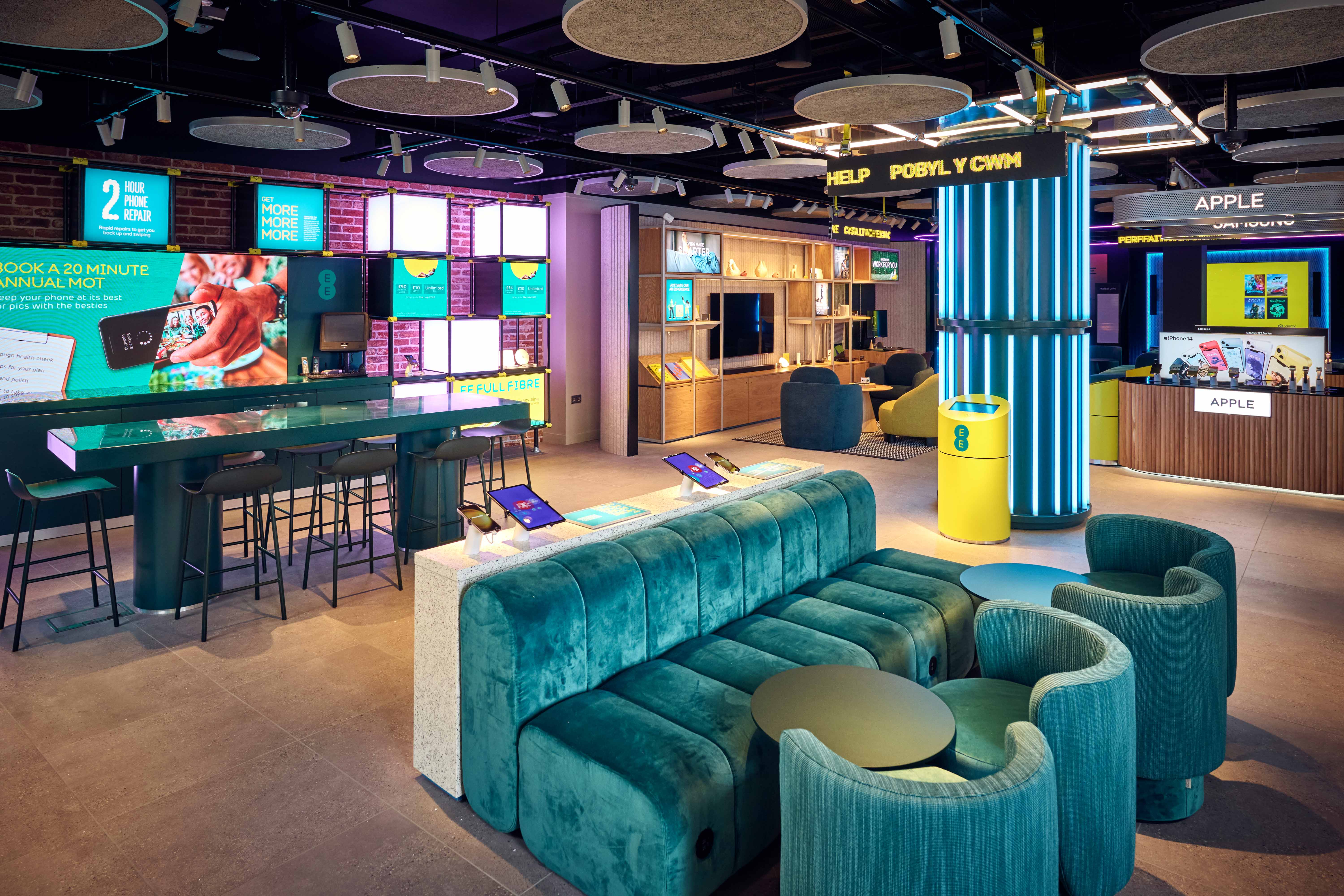 EE Launches Experience Store in Cardiff | Retail & Leisure International