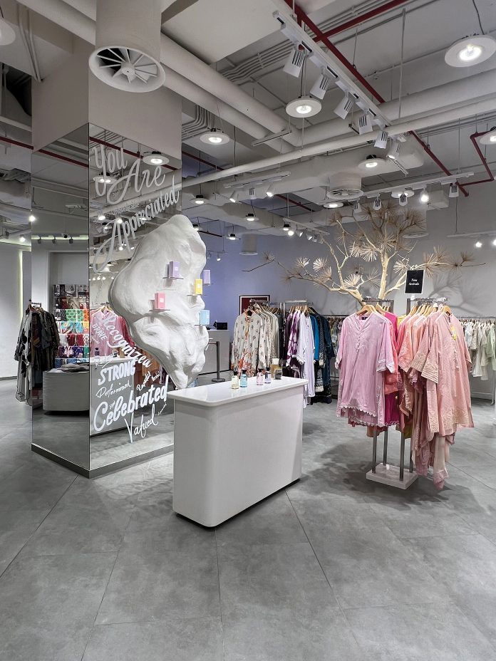 Sana Safinaz - Retail & Leisure International