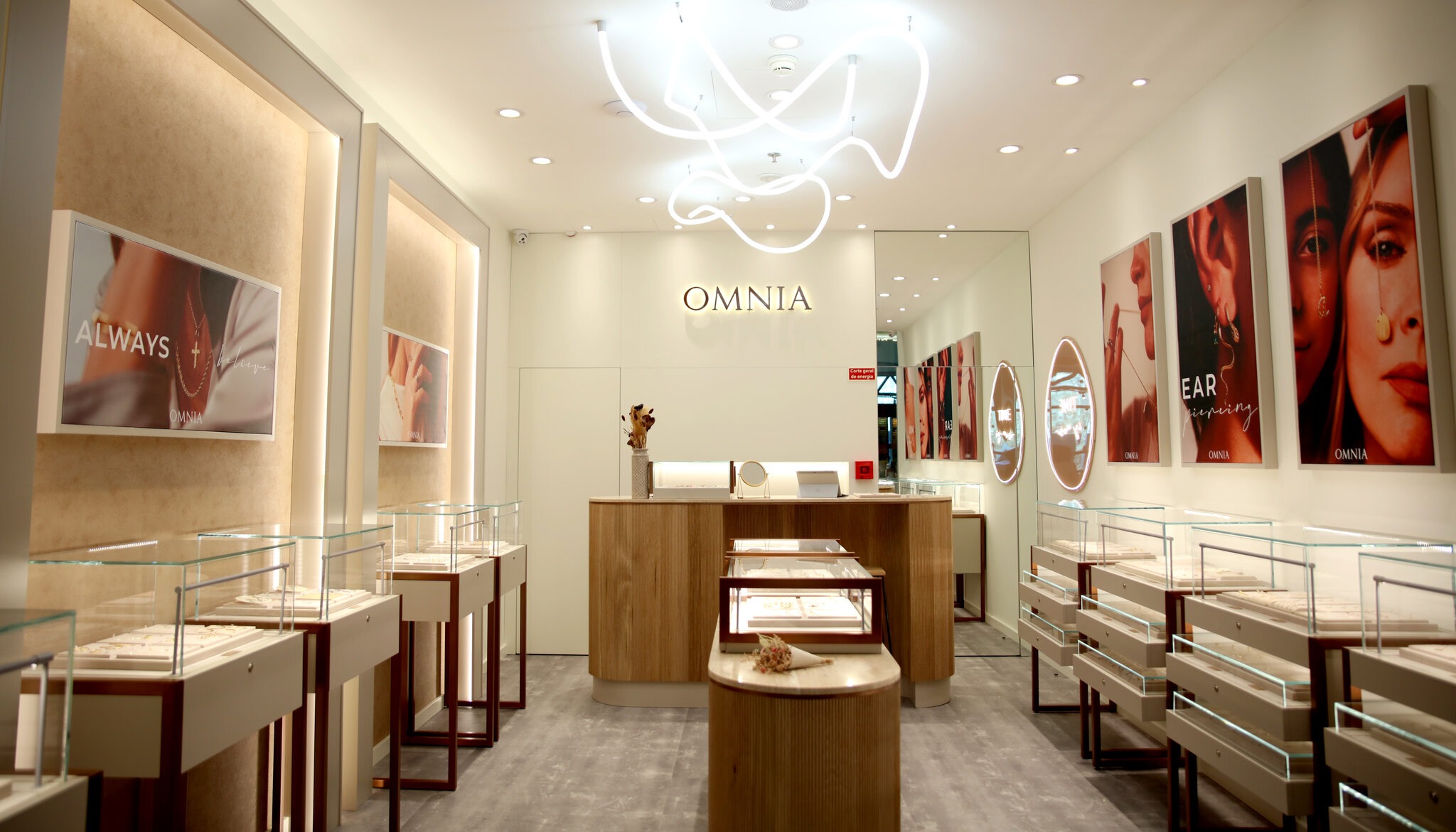 Omnia Opens Debut Store - Retail & Leisure International