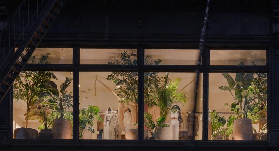 Banana Republic Revamps Flagship - Retail & Leisure International