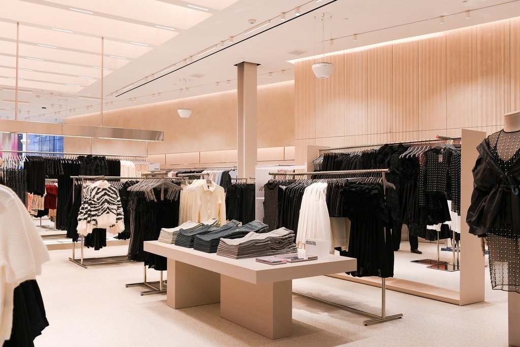 H&M Flagship in Times Square Gets Makeover | Retail & Leisure International
