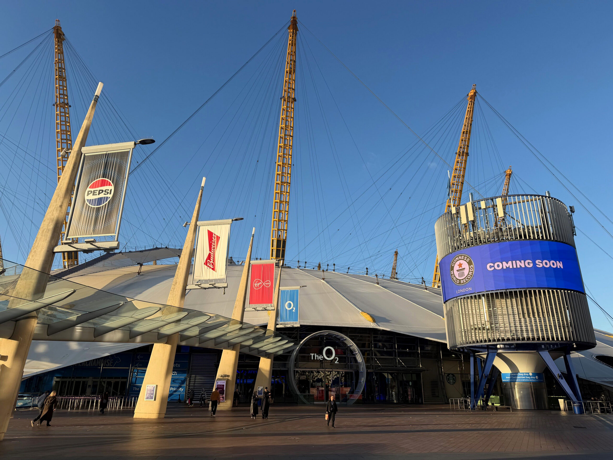 The O2 Scores UK First - Retail & Leisure International